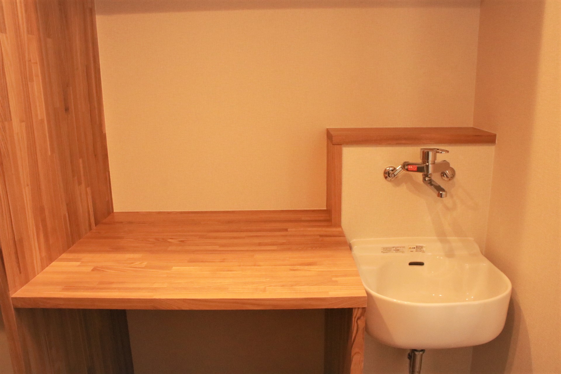 【スロップシンク】とは？ | カクニシビルダー｜宇都宮市,鹿沼市の注文住宅・デザイン住宅が得意な工務店